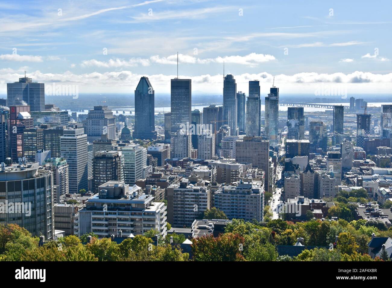 The view of downtown Montreal as seen from atop Mont Royal // La vue du ...