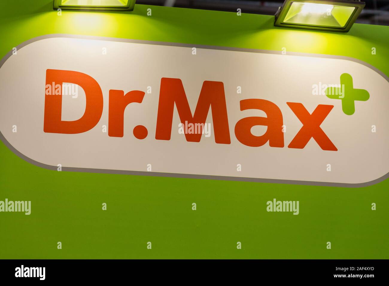 Dr max logo hi-res stock photography and images - Alamy