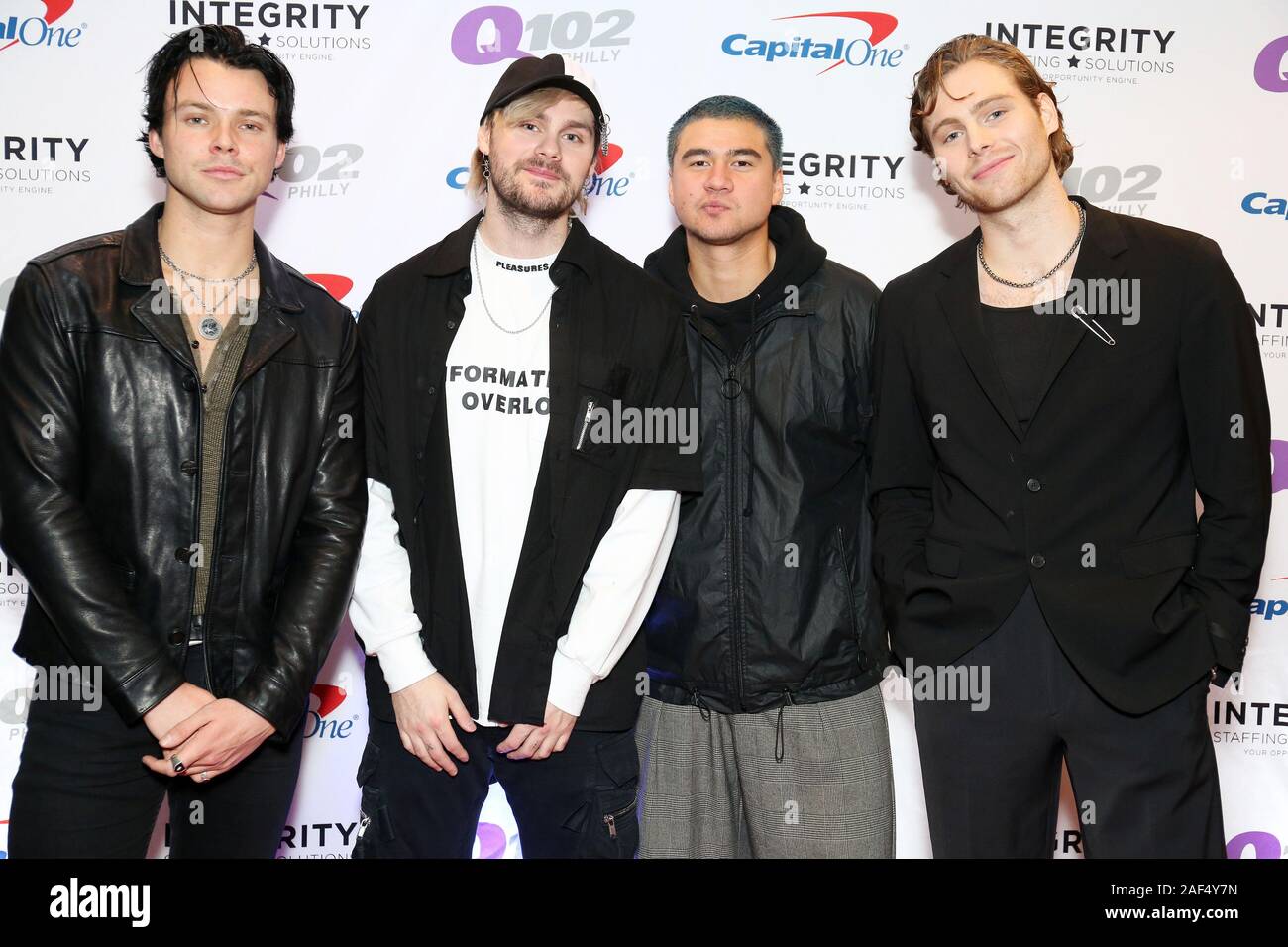 5sos December 2022