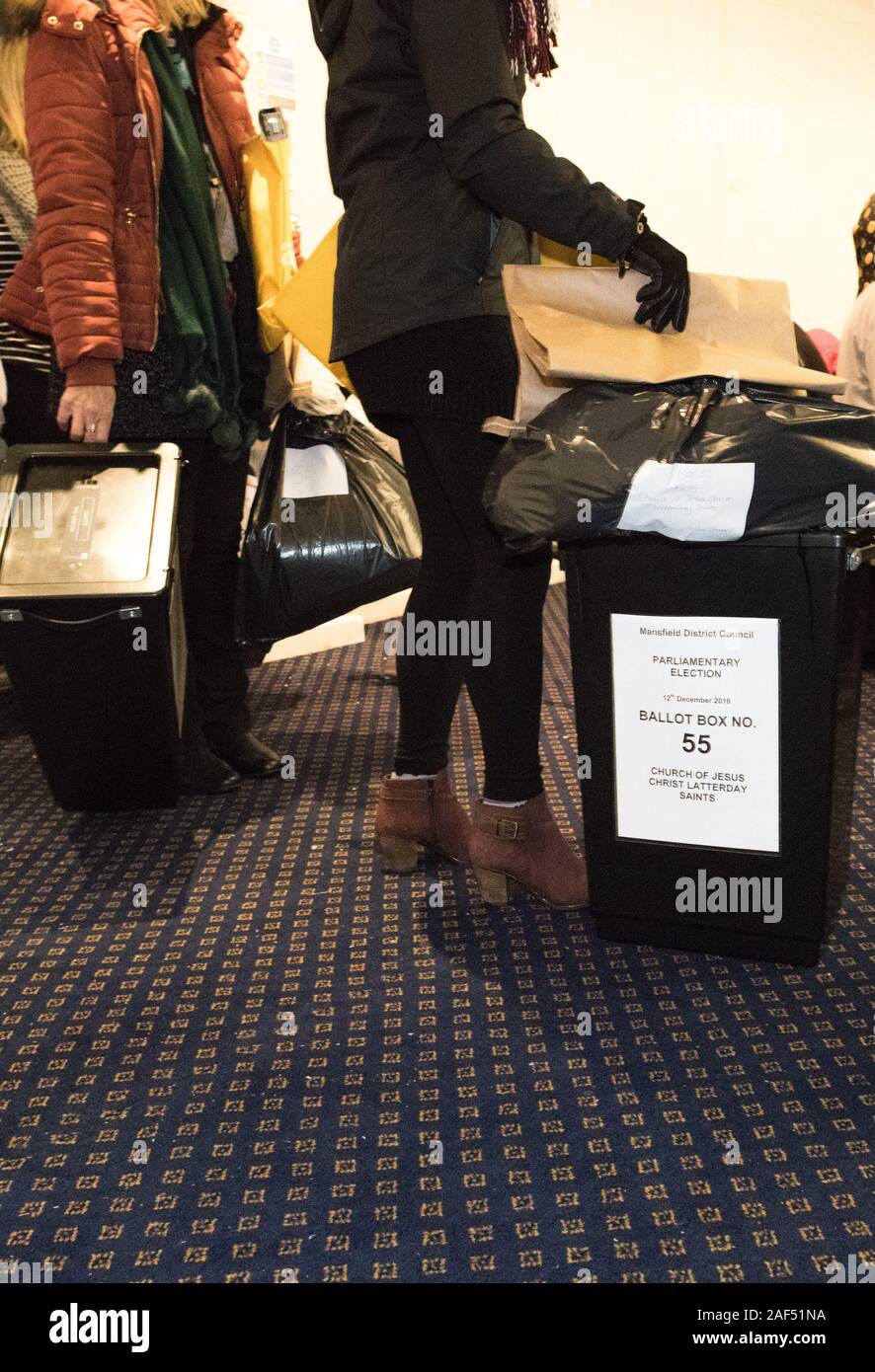 Black ballot box hi-res stock photography and images - Alamy