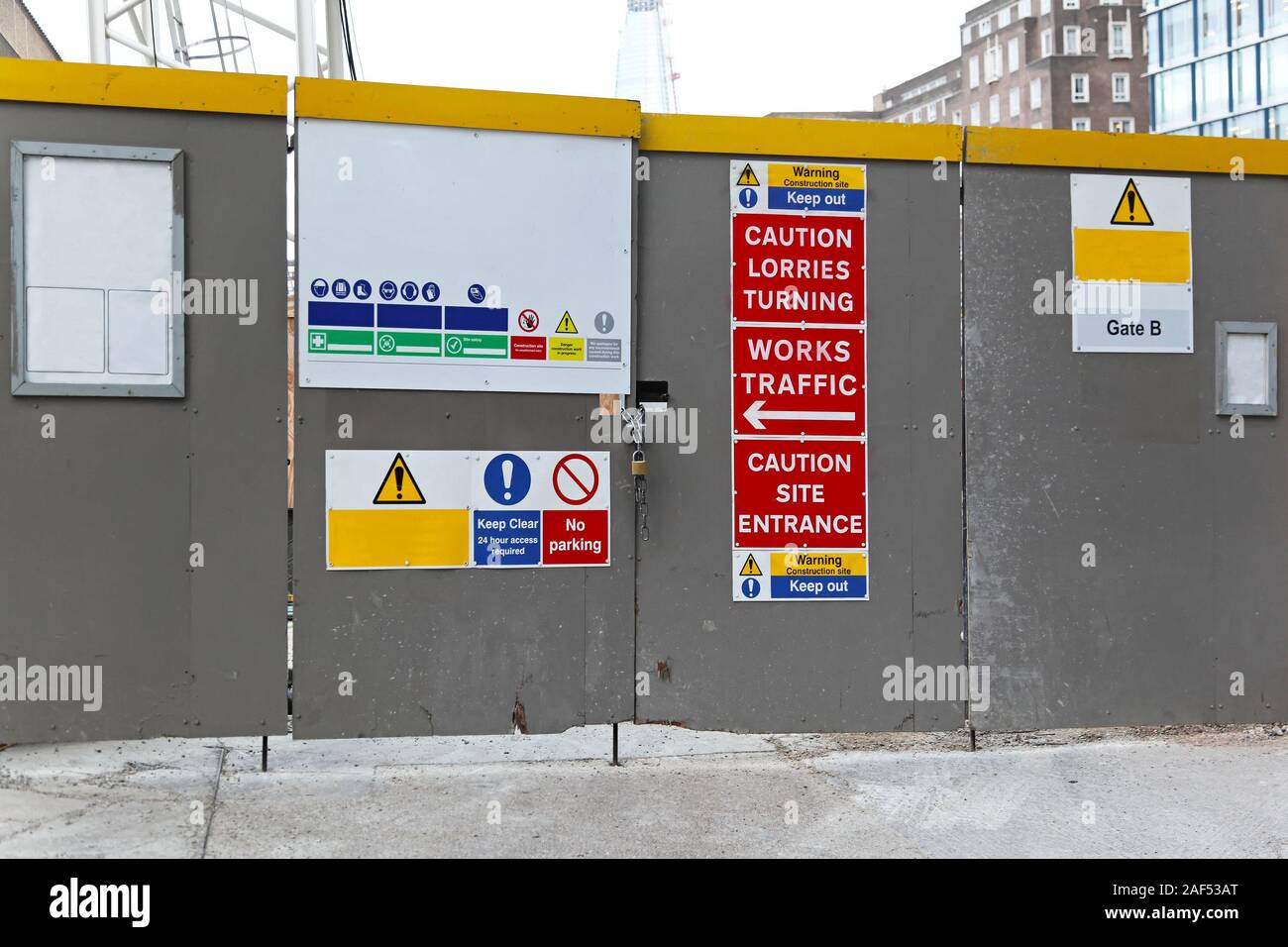 Construction site gate signs hi-res stock photography and images - Alamy