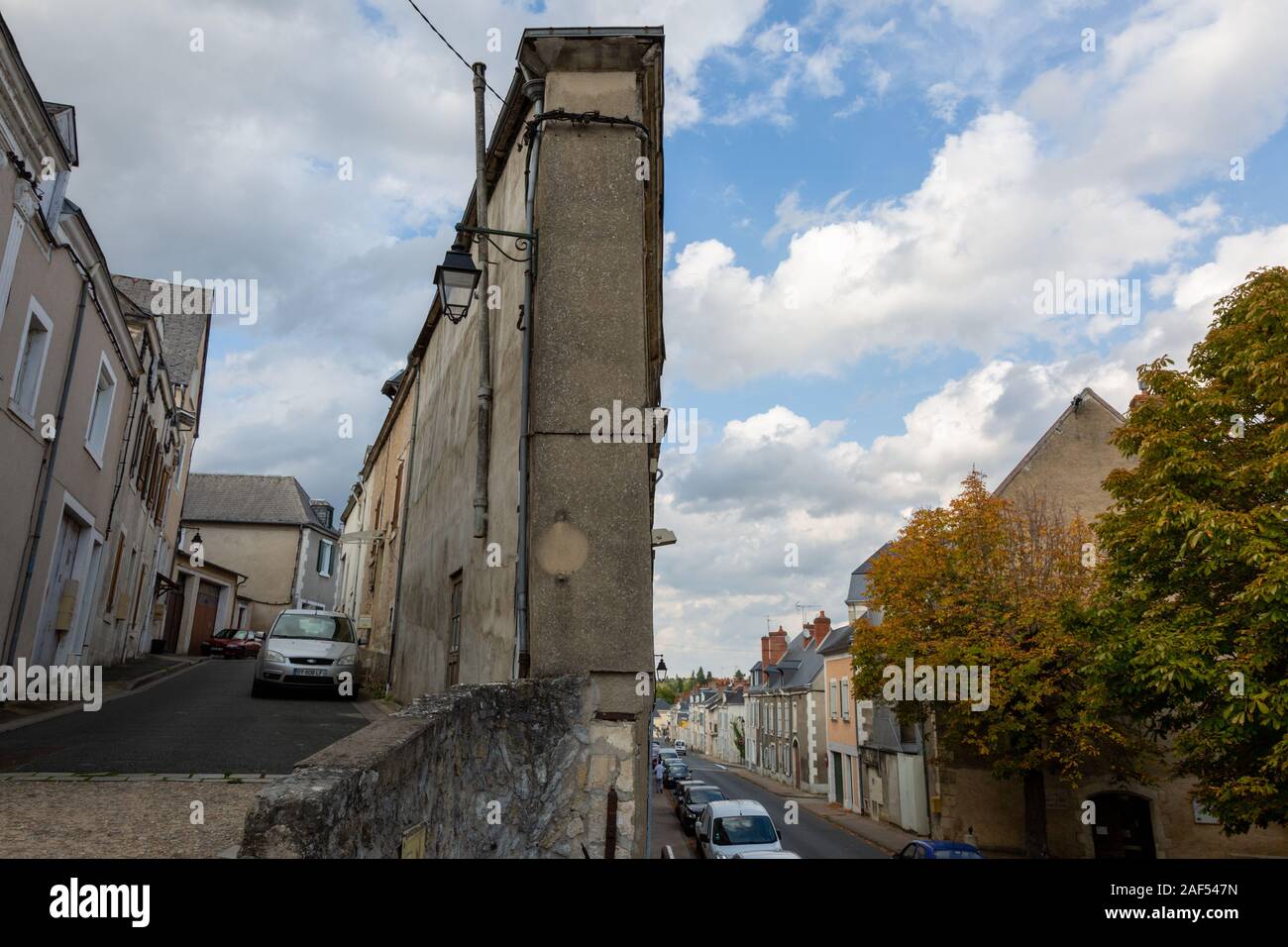 Very narrow building hi-res stock photography and images - Alamy