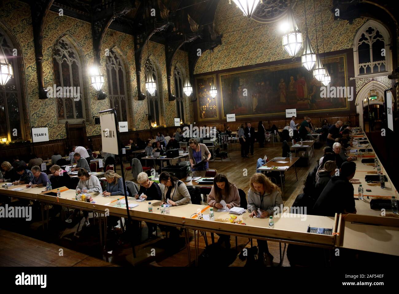 General election counting tables hi-res stock photography and images ...