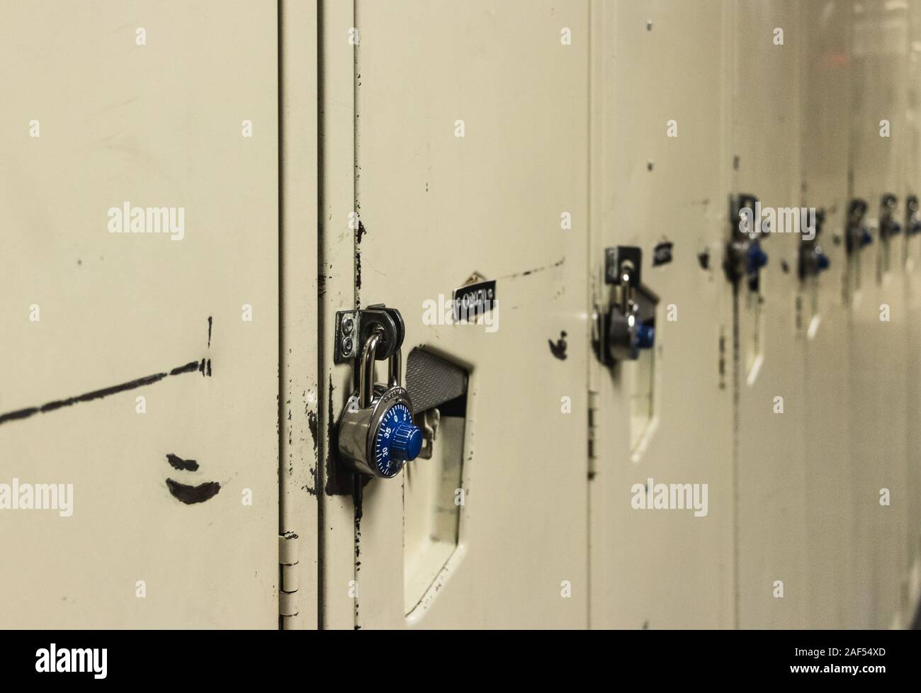 Locker room vintage hi-res stock photography and images - Alamy