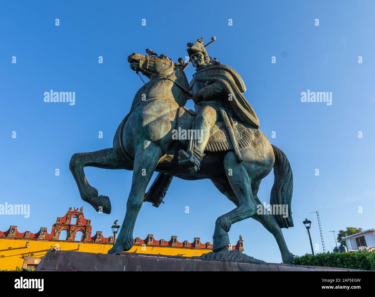 Statue ignacio allende plaza de hi-res stock photography and images - Alamy