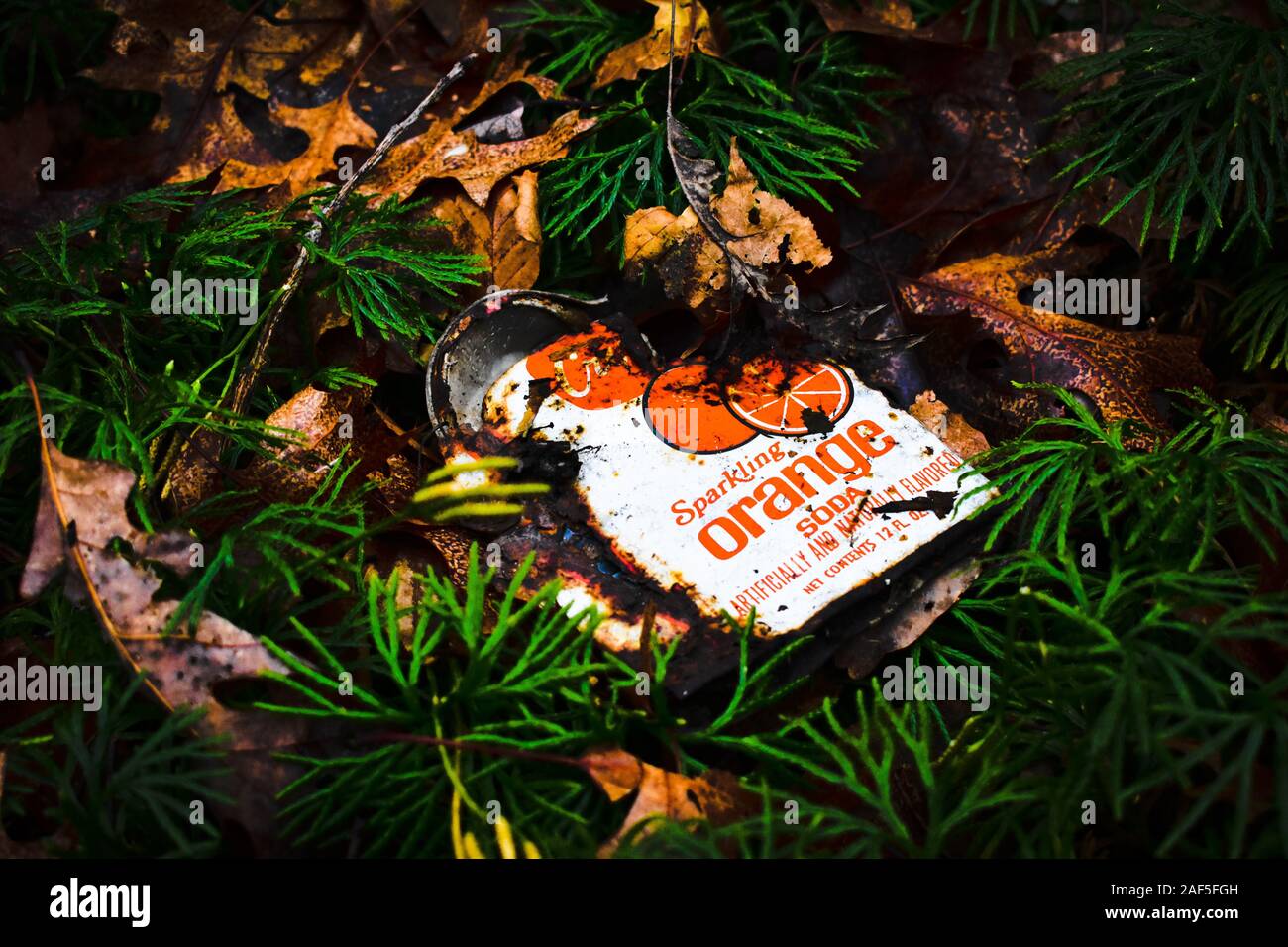 Green soda can drink hi-res stock photography and images - Alamy