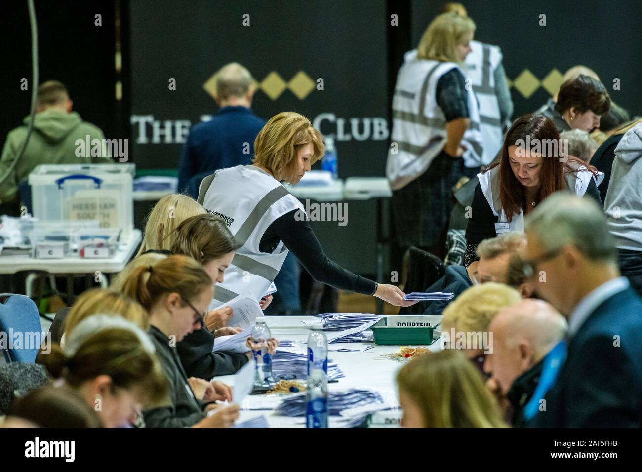 Esher, London, UK. 13th Dec, 2019. The count and result at the Esher ...