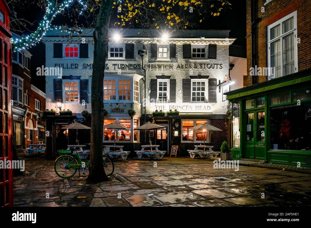 Princes Head Pub, Richmond, London, England, UK Stock Photo - Alamy