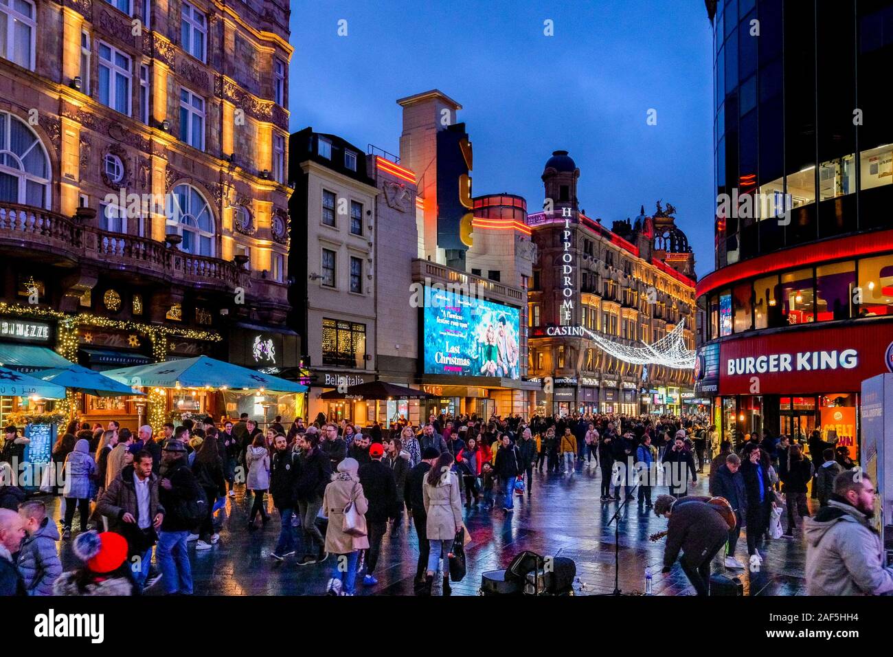 Leicester square london england hi-res stock photography and images - Alamy
