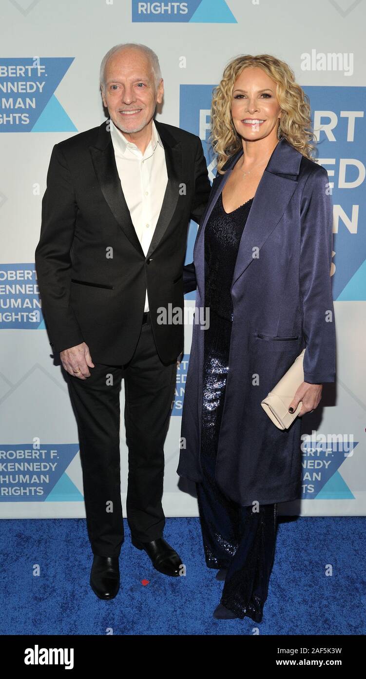 New York, USA. 12th Dec, 2019. L-R: Musician Peter Frampton and Robin ...