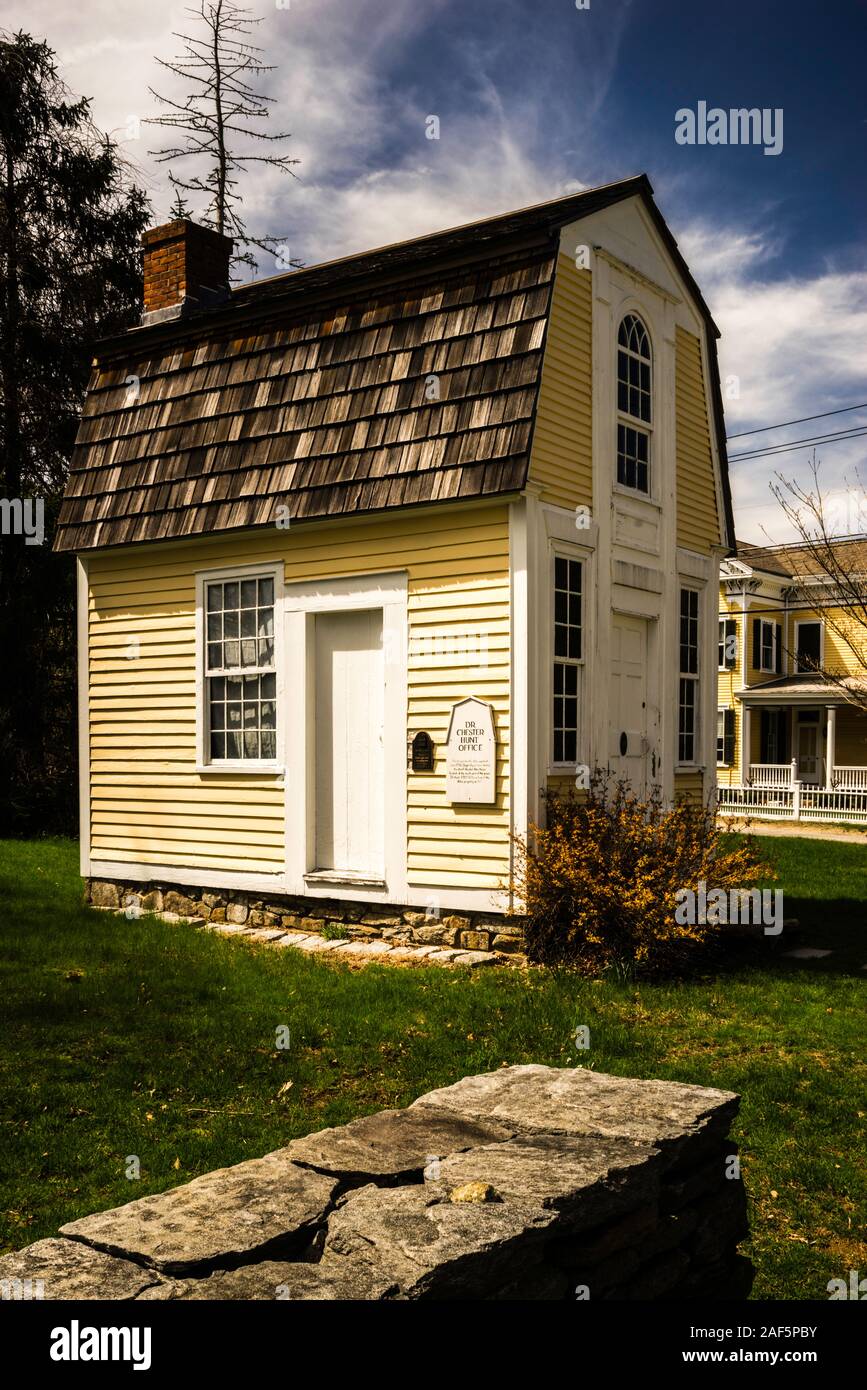 Dr chester hunt office hi-res stock photography and images - Alamy