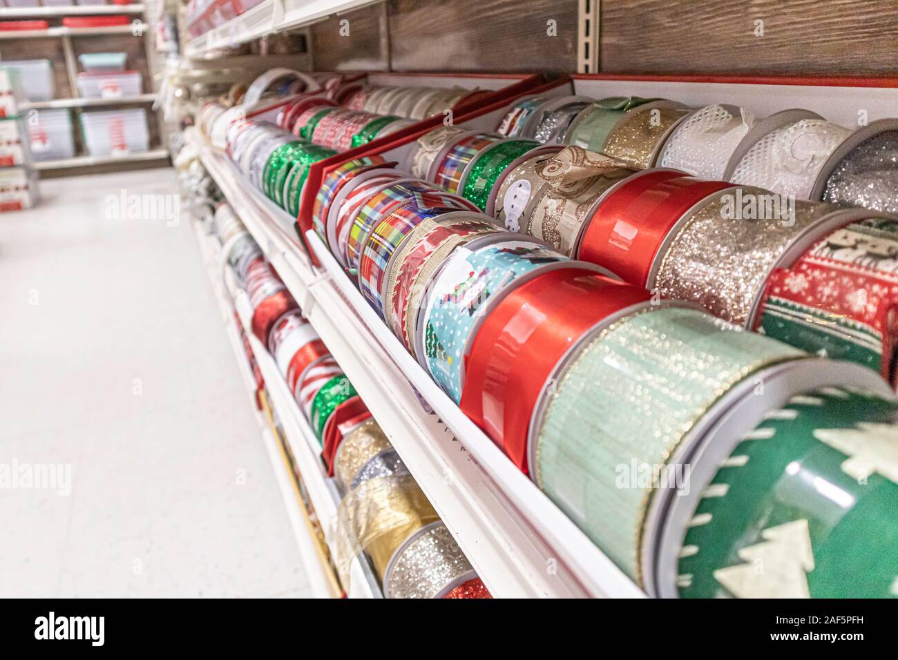 Christmas ribbons hi-res stock photography and images - Alamy