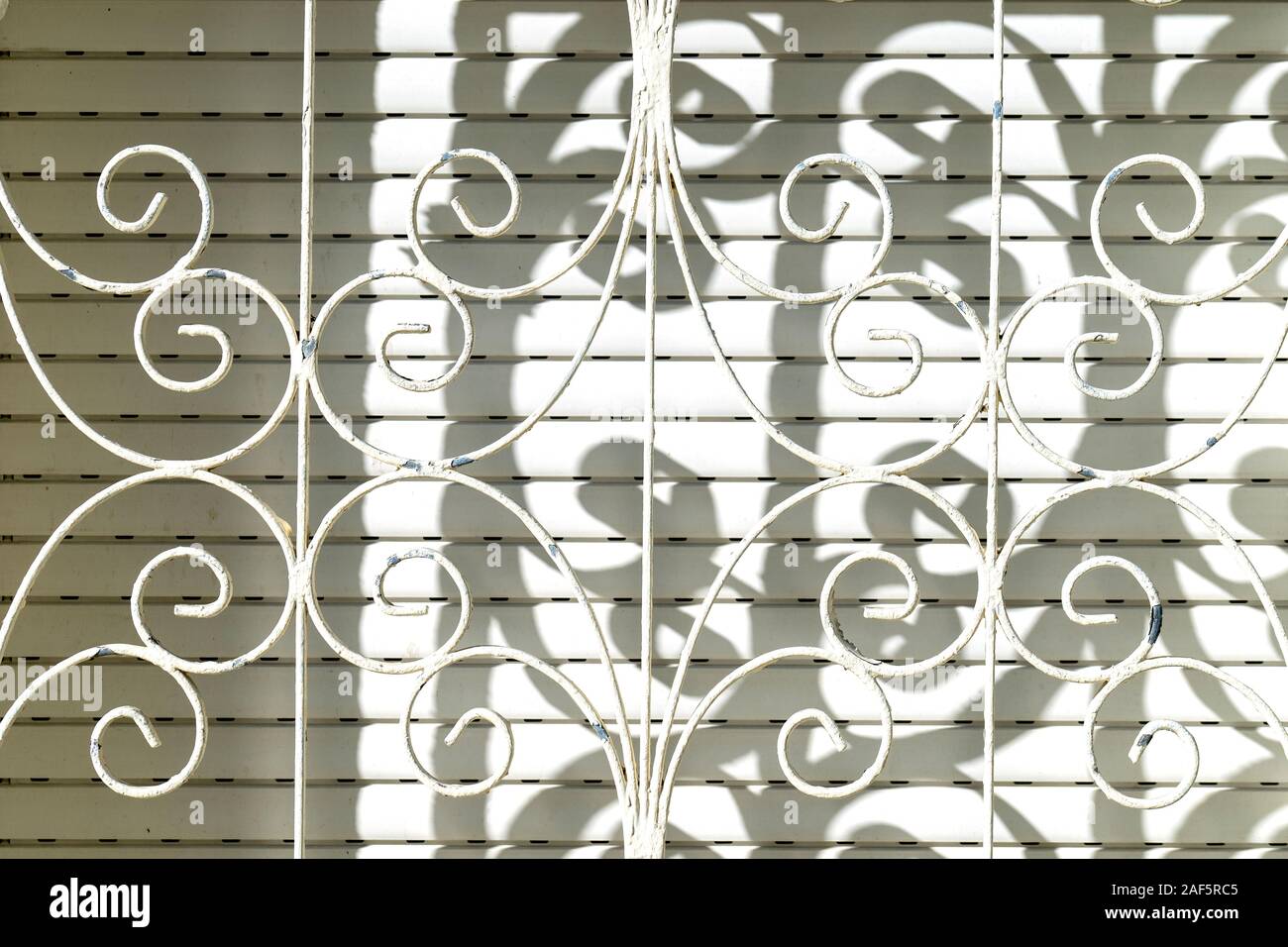 Protection grille hi-res stock photography and images - Alamy