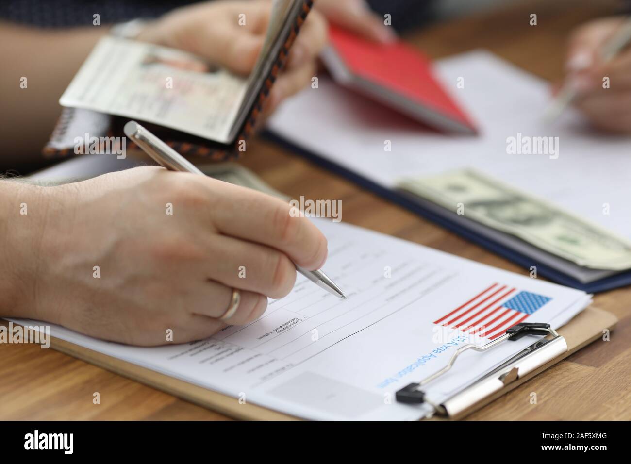 Clipboard with important papers Stock Photo - Alamy