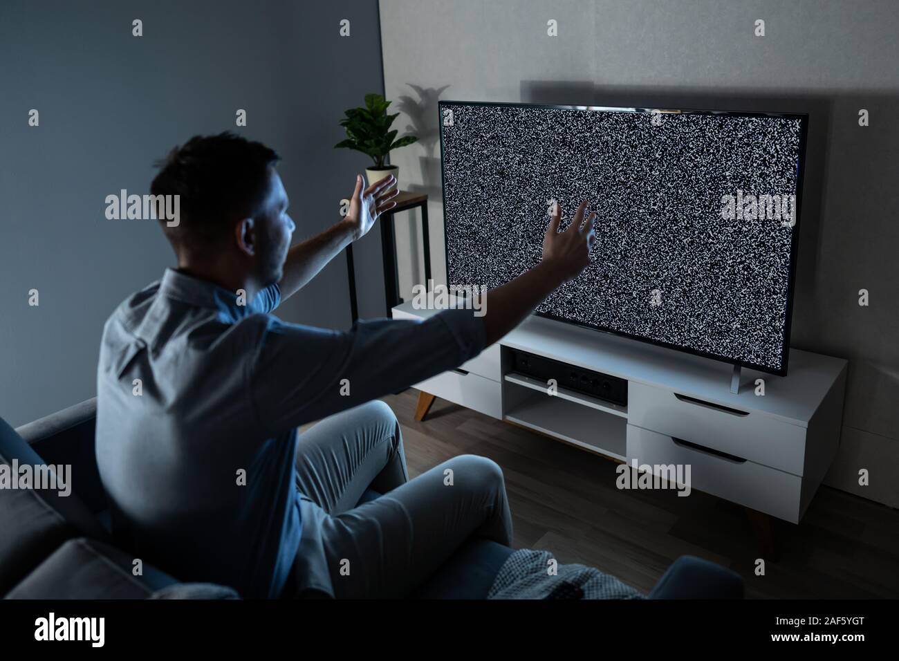 No television hi-res stock photography and images - Alamy