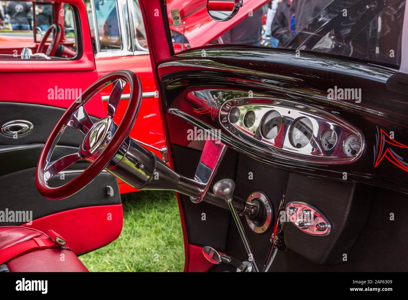 1932 ford deuce coupe hi-res stock photography and images - Alamy