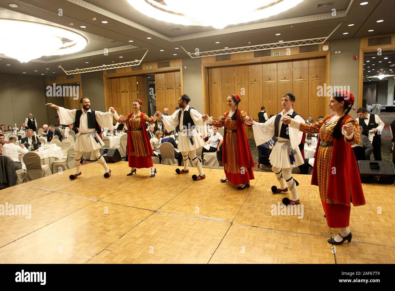 Traditional Greek dancing Stock Photo - Alamy