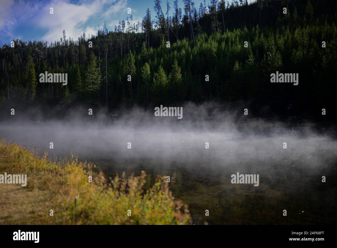 Steam rising from river hi-res stock photography and images - Alamy