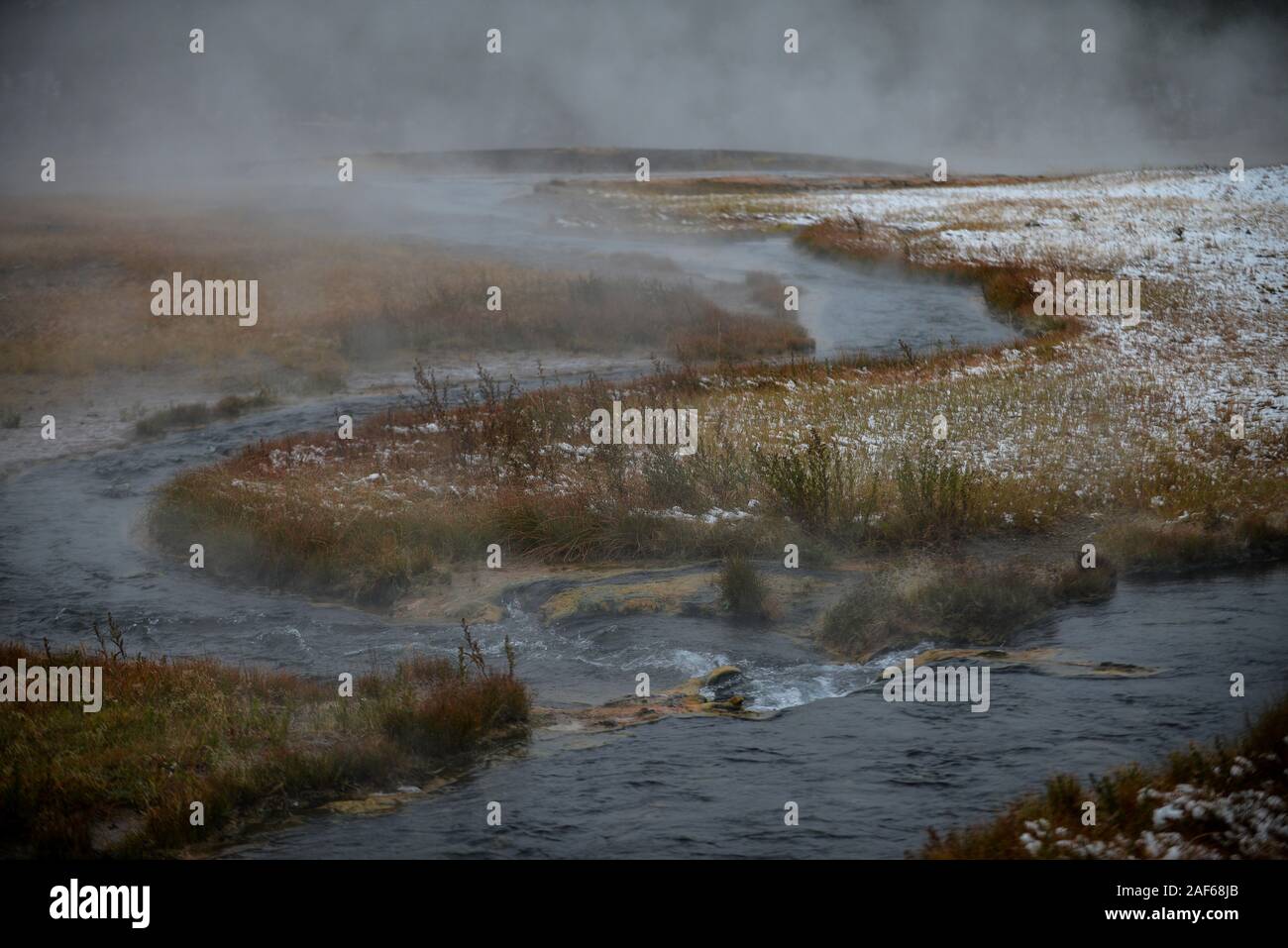 Steam rising from river hi-res stock photography and images - Alamy