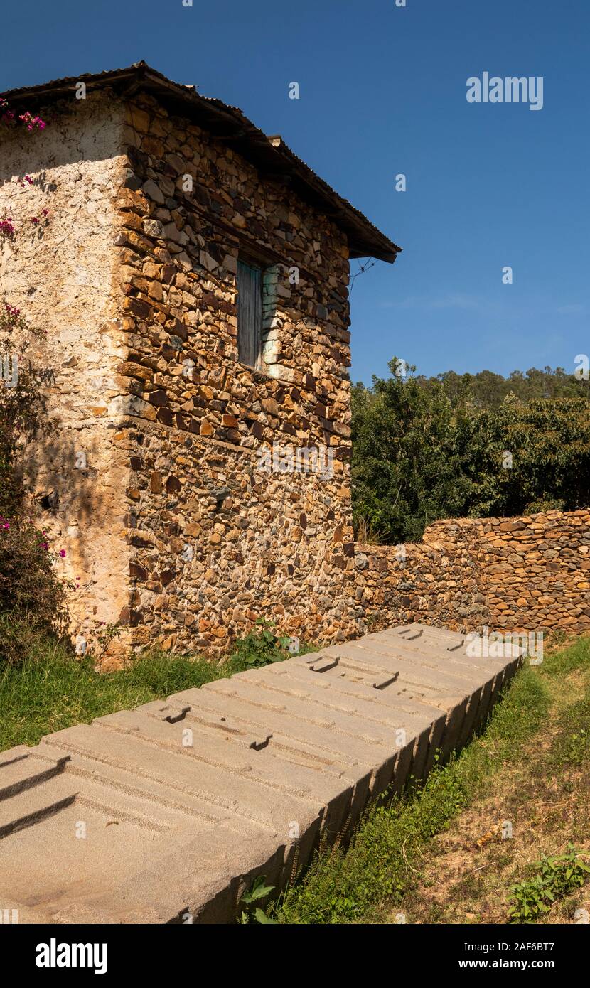 Ethiopia crafts hi-res stock photography and images - Alamy