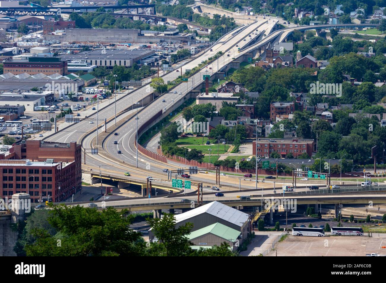 Infrastructure construction pittsburgh hi-res stock photography and ...