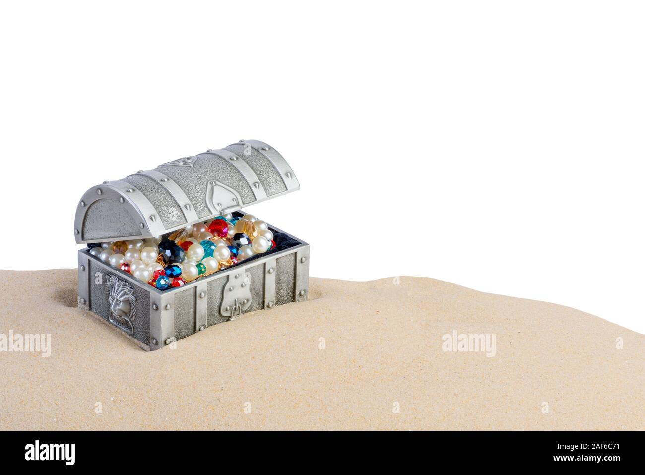 Chest full of treasure Stock Photo - Alamy