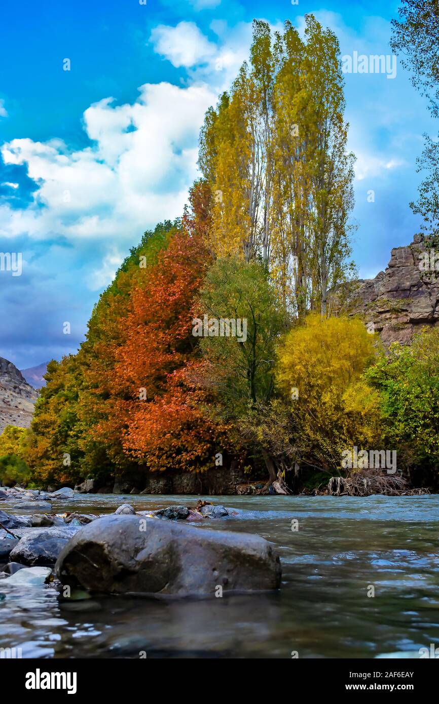 Colorful river and trees hi-res stock photography and images - Alamy