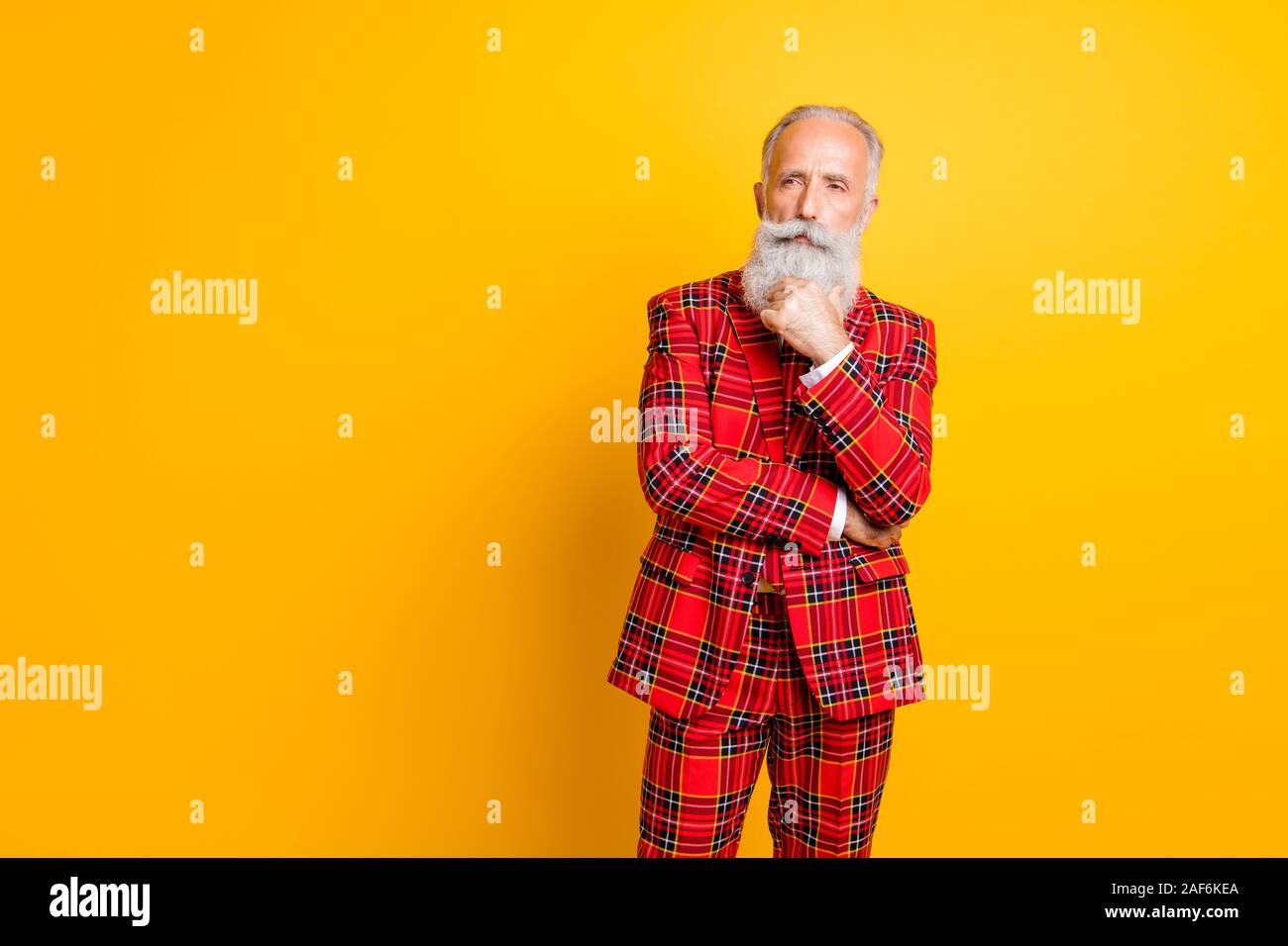 Red chin tie hi-res stock photography and images - Alamy