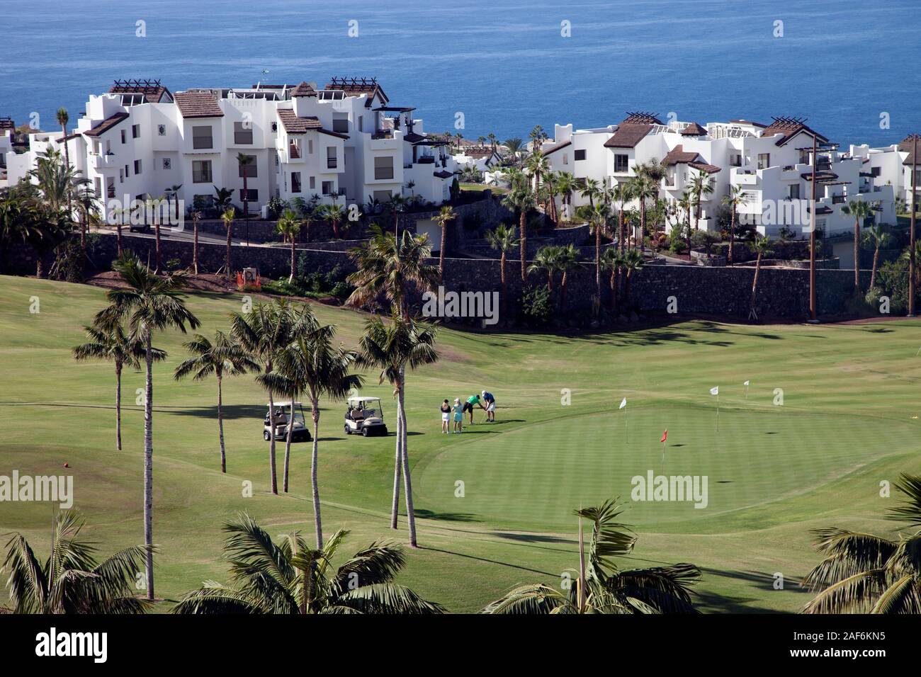 Benign climate destination hi-res stock photography and images - Alamy