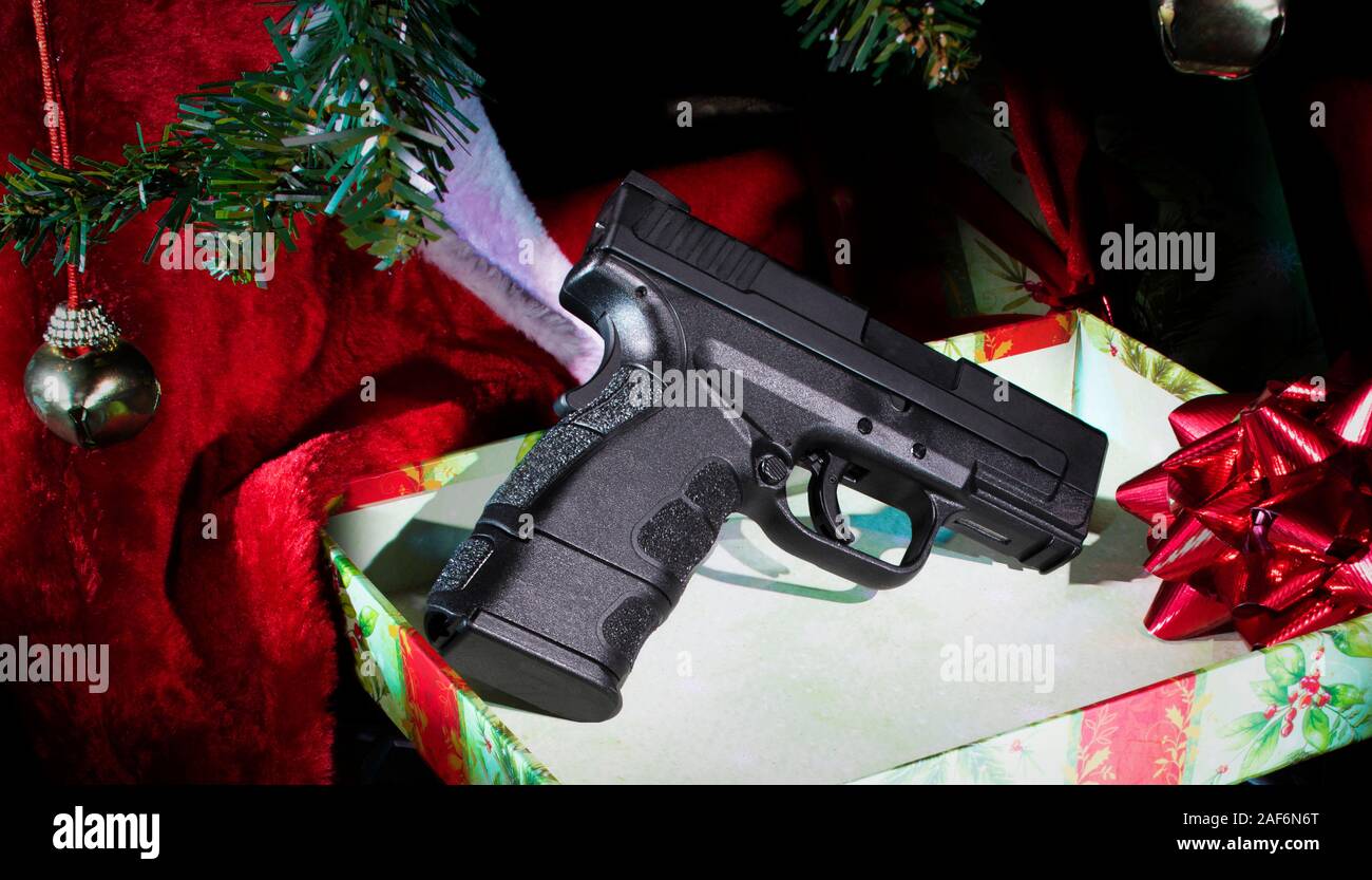 Red gun box hi-res stock photography and images - Alamy