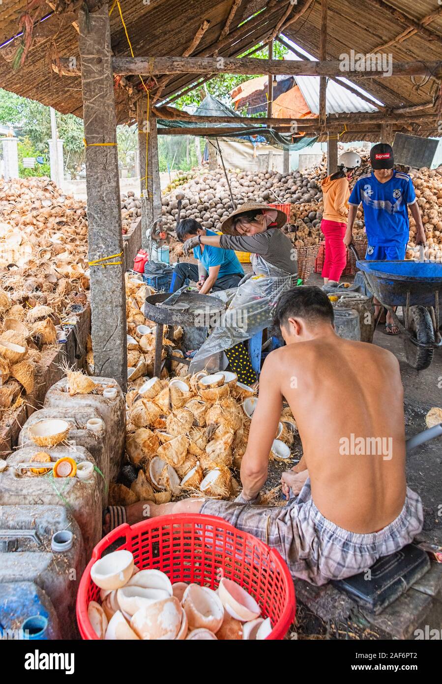 Ben tre sightseeing hi-res stock photography and images - Alamy