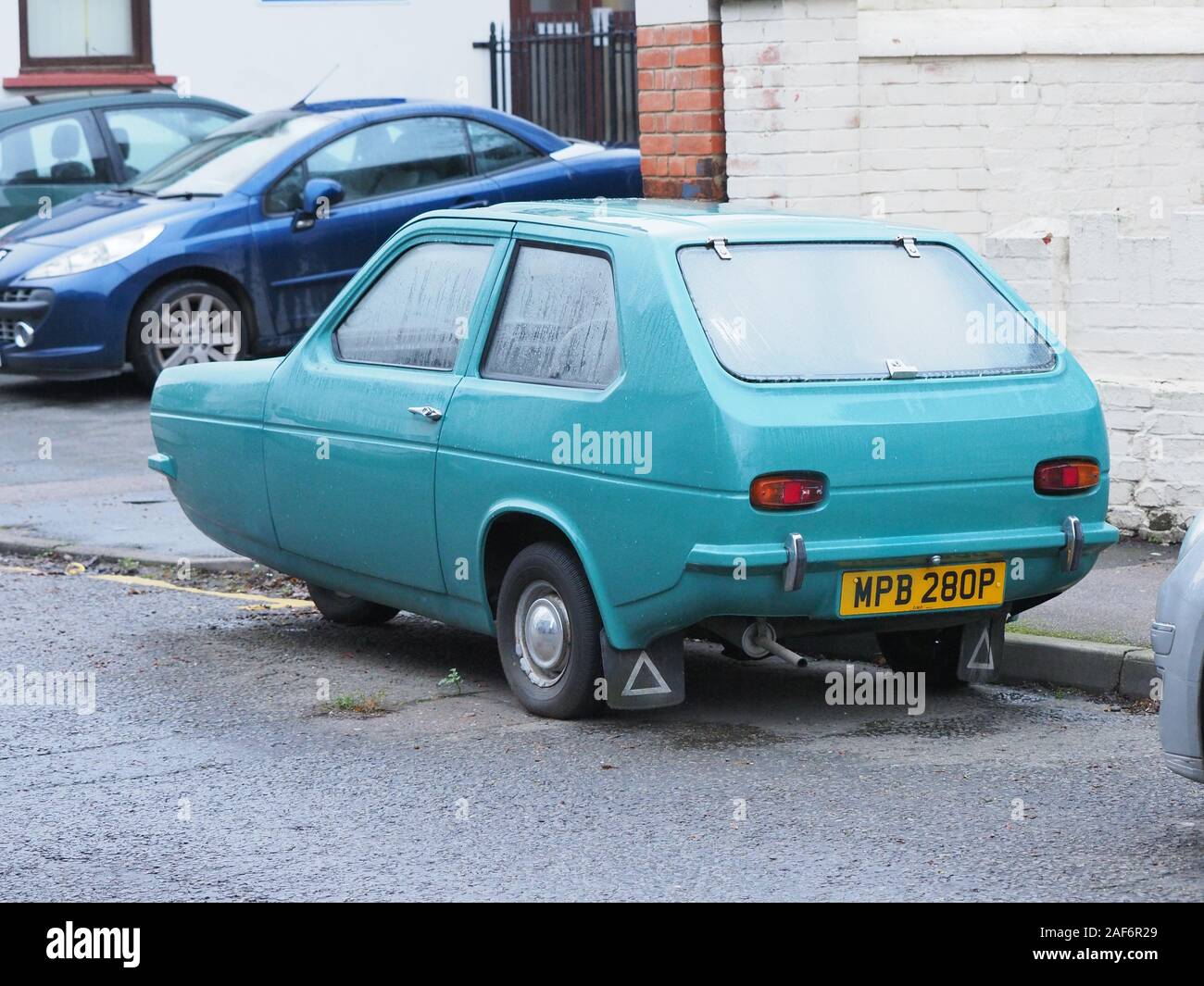 Robin reliant hi-res stock photography and images - Alamy