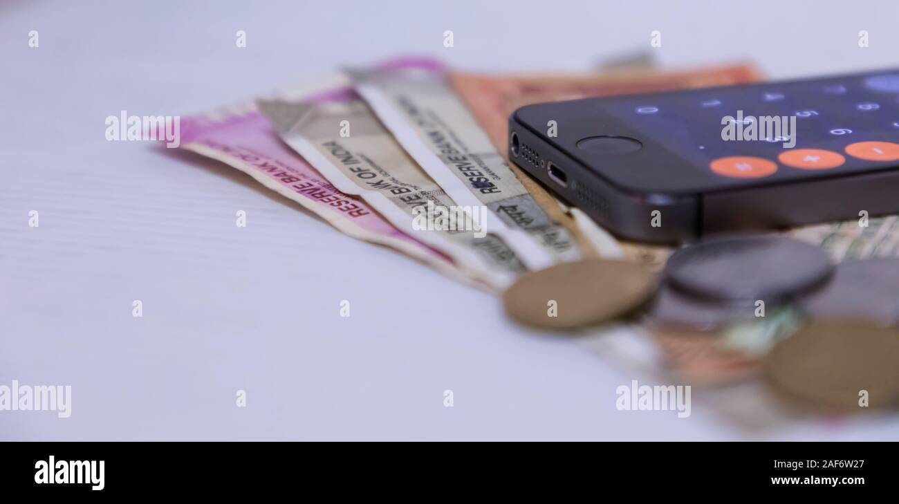India pay mobile phone hi-res stock photography and images - Alamy