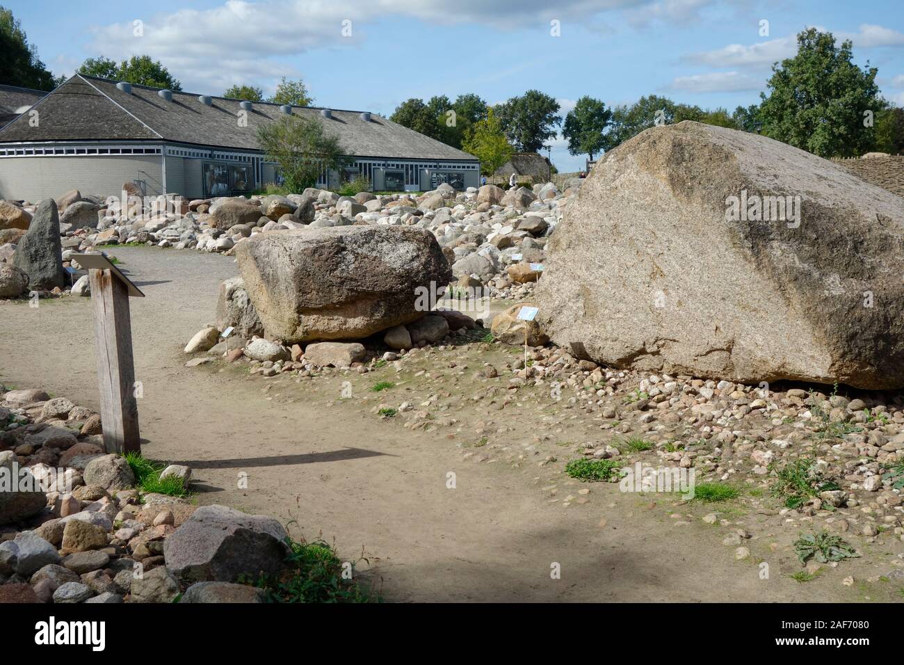 Hunebed hi-res stock photography and images - Alamy