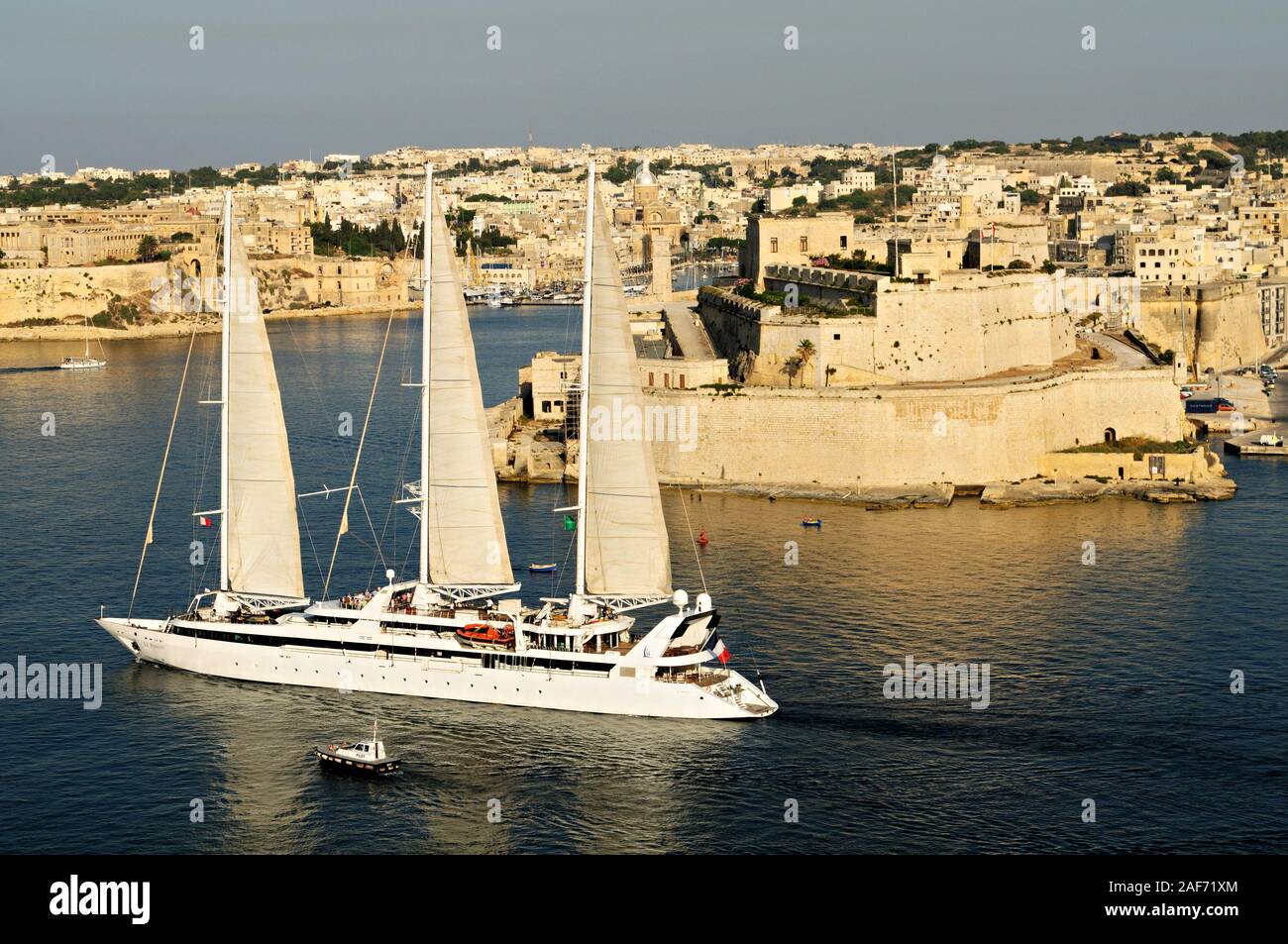 Sailing boat in the Grand Harbour, Malta Stock Photo - Alamy