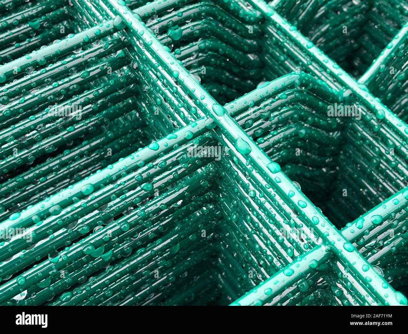 Rain on wire mesh hi-res stock photography and images - Alamy