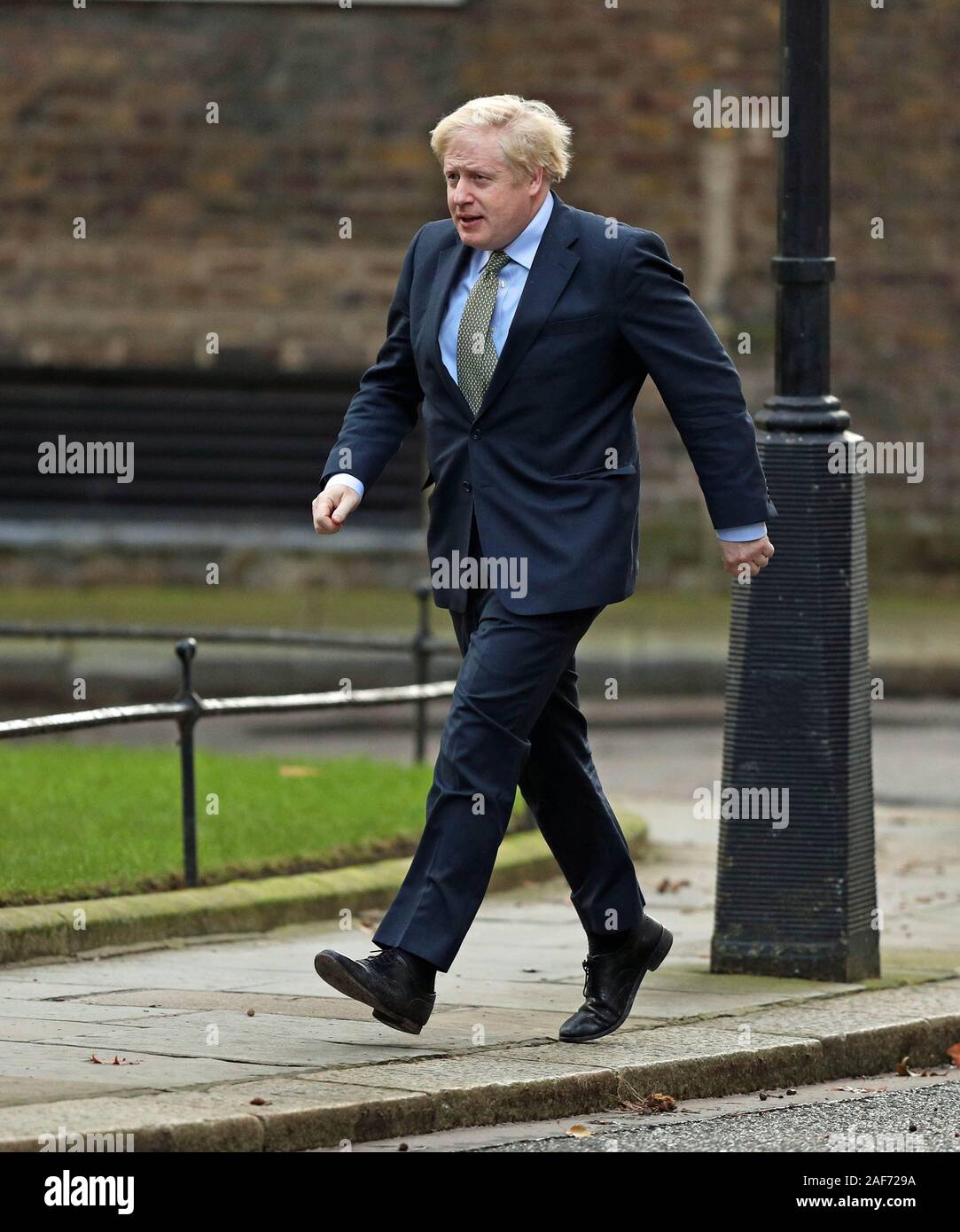 Boris Johnson arrives in Downing Street after an audience with Queen ...