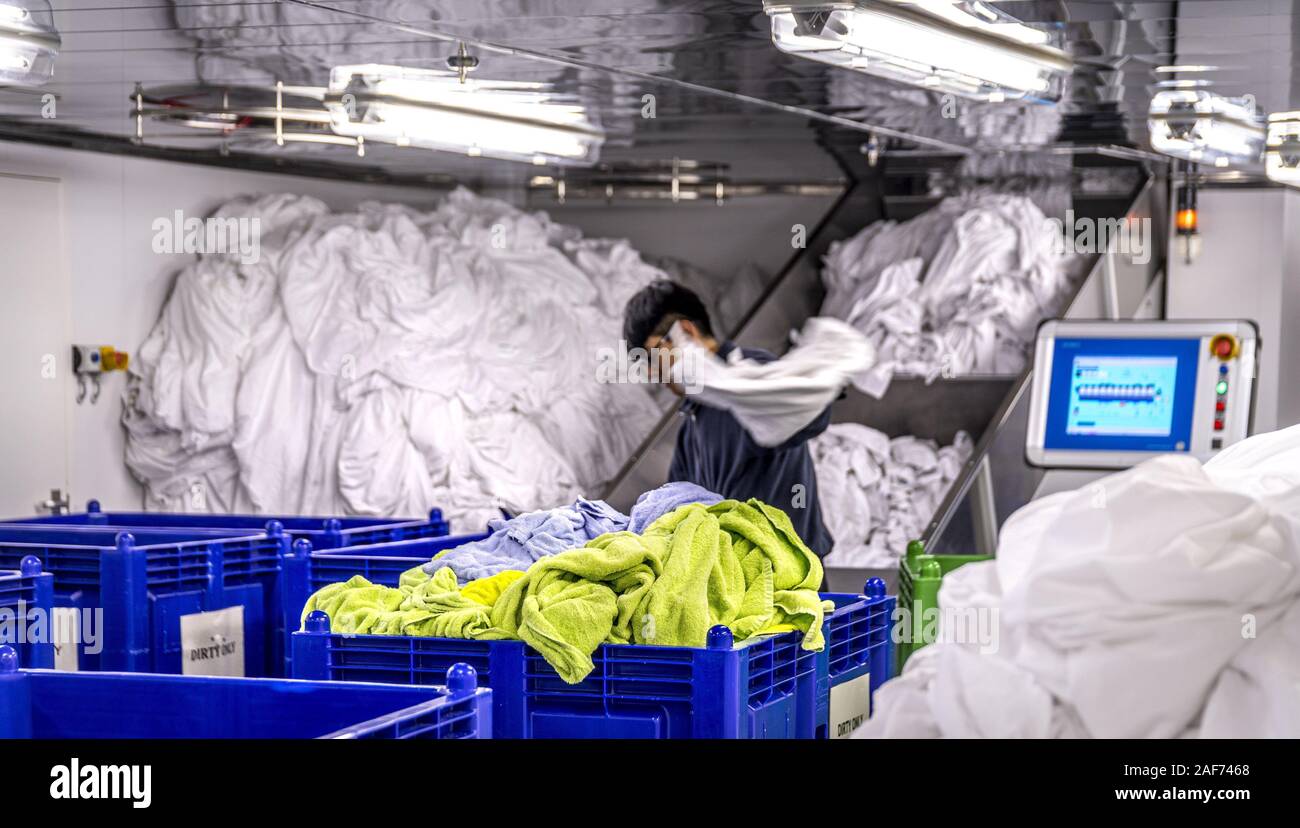 Laundry room on cruise ship hi-res stock photography and images - Alamy