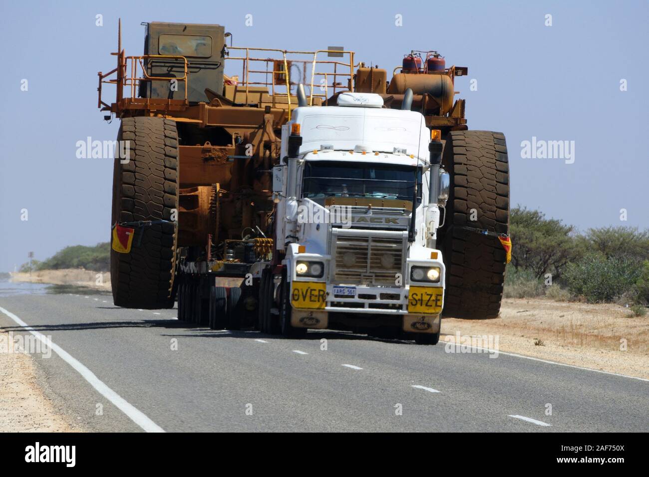 Mack truck australia hi-res stock photography and images - Alamy