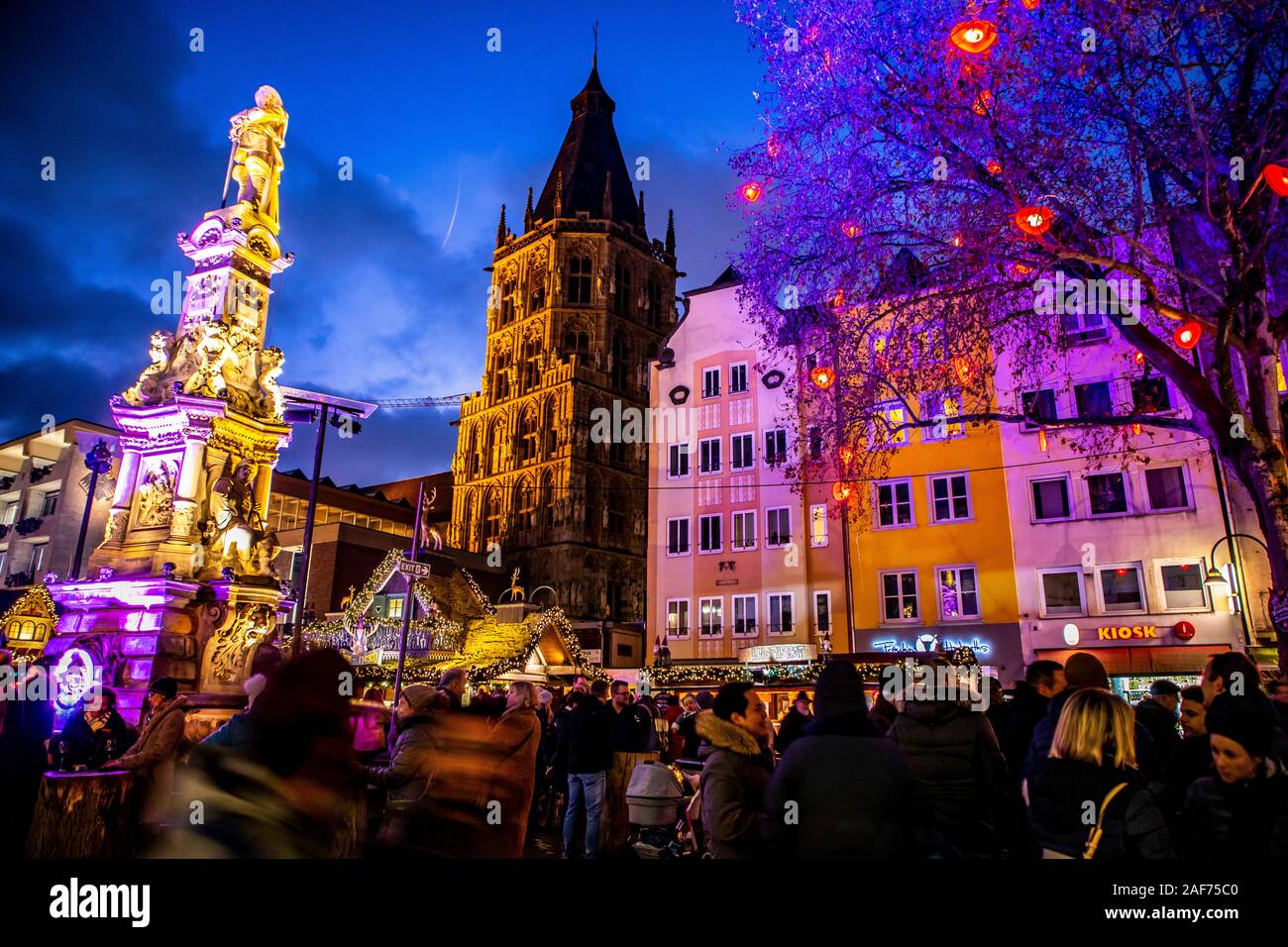 Cologne, Christmas market at the Alter Markt Stock Photo - Alamy