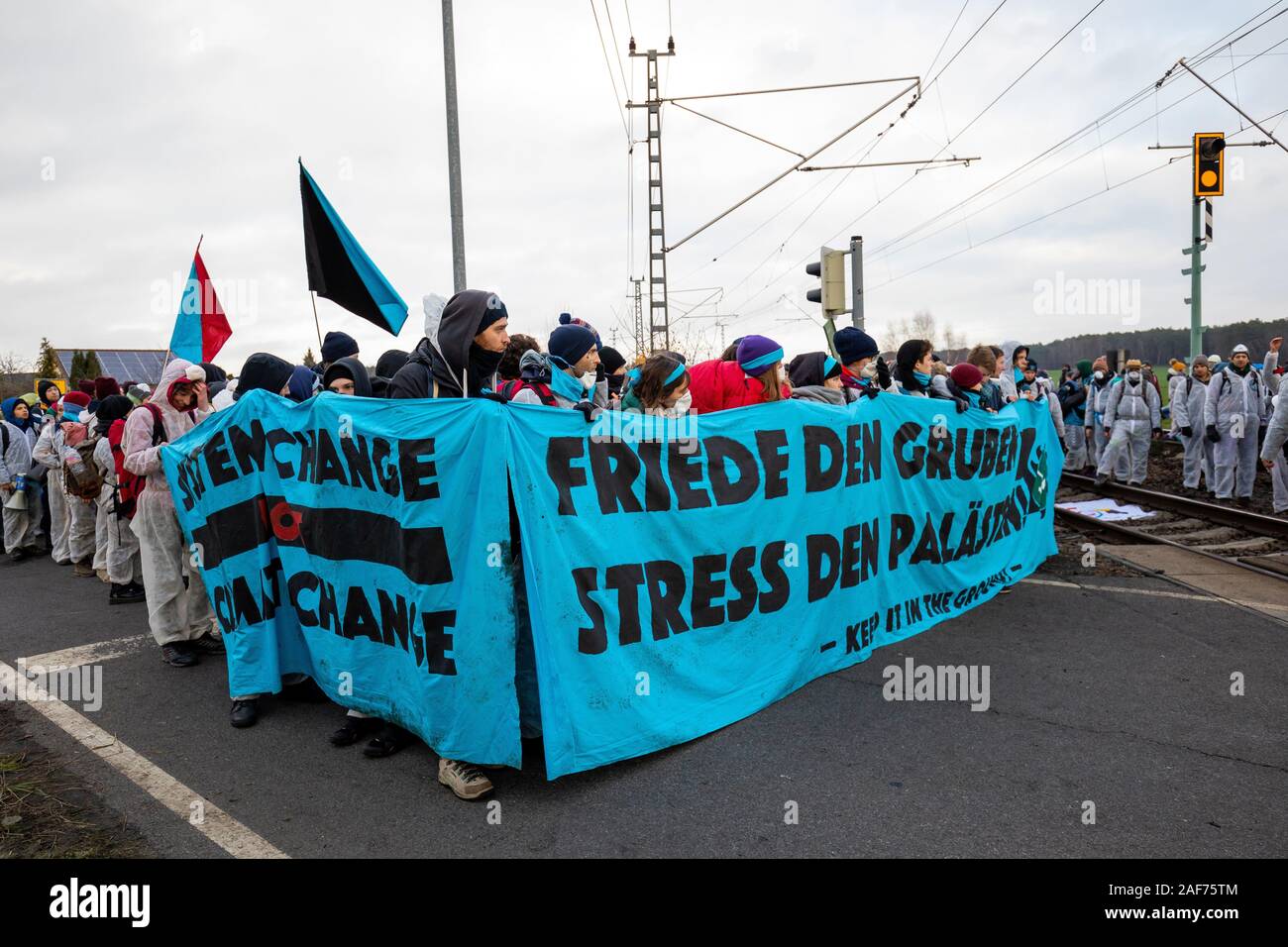 Protests against coal mining of Ende Gelaende in Brandenburg (Koppatz ...