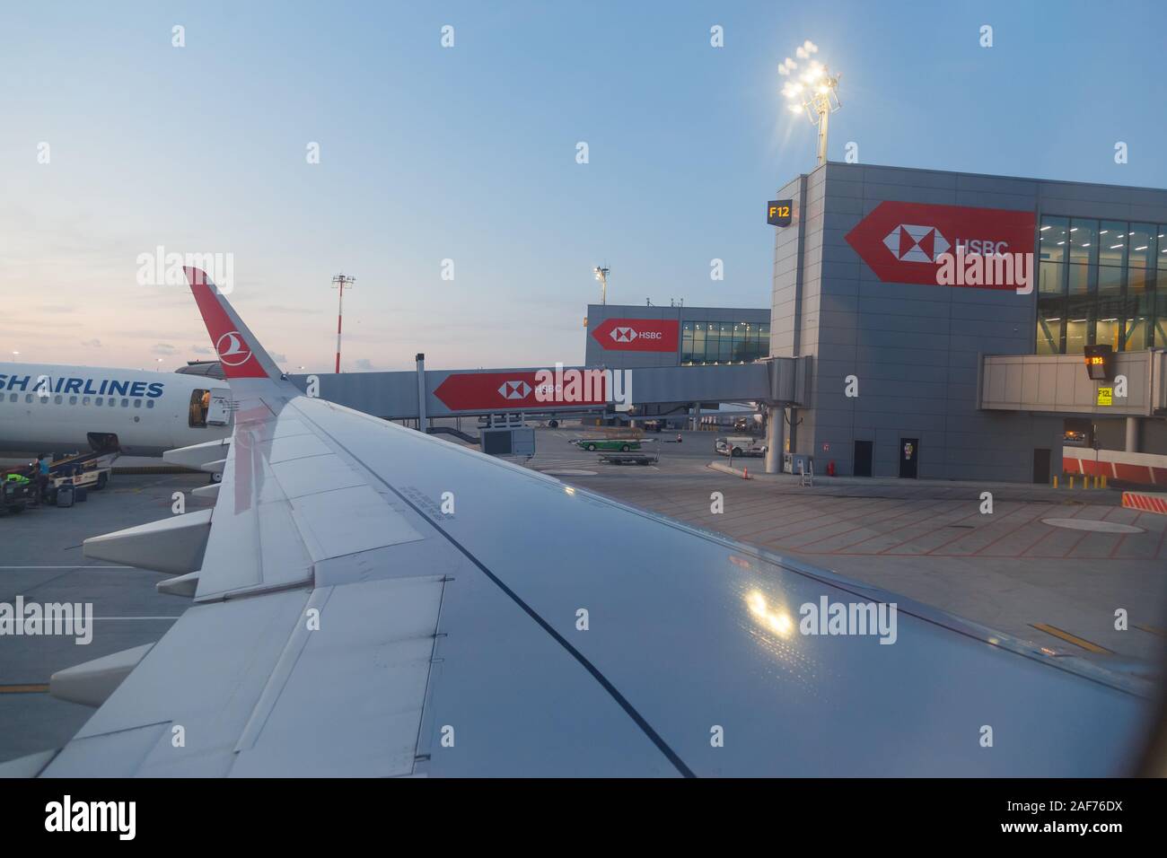 Hsbc istanbul airport hi-res stock photography and images - Alamy