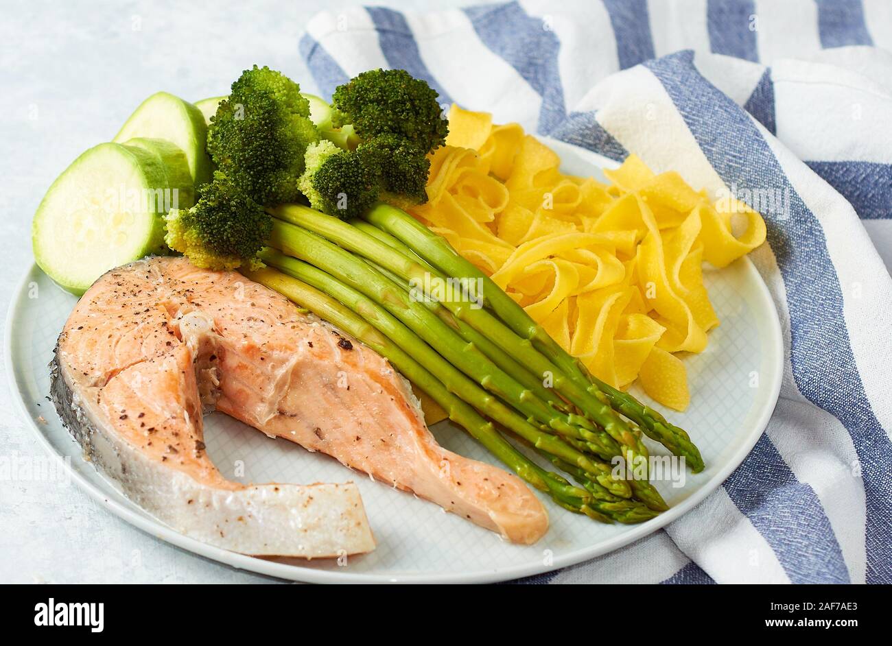 Healthy food, steamed salmon, with steamed vegetables Stock Photo - Alamy
