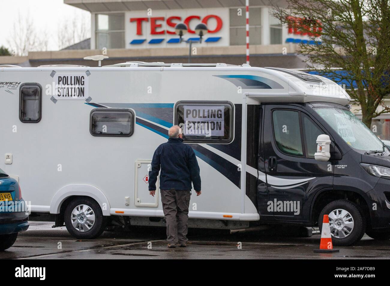 Old voting booth hi-res stock photography and images - Alamy