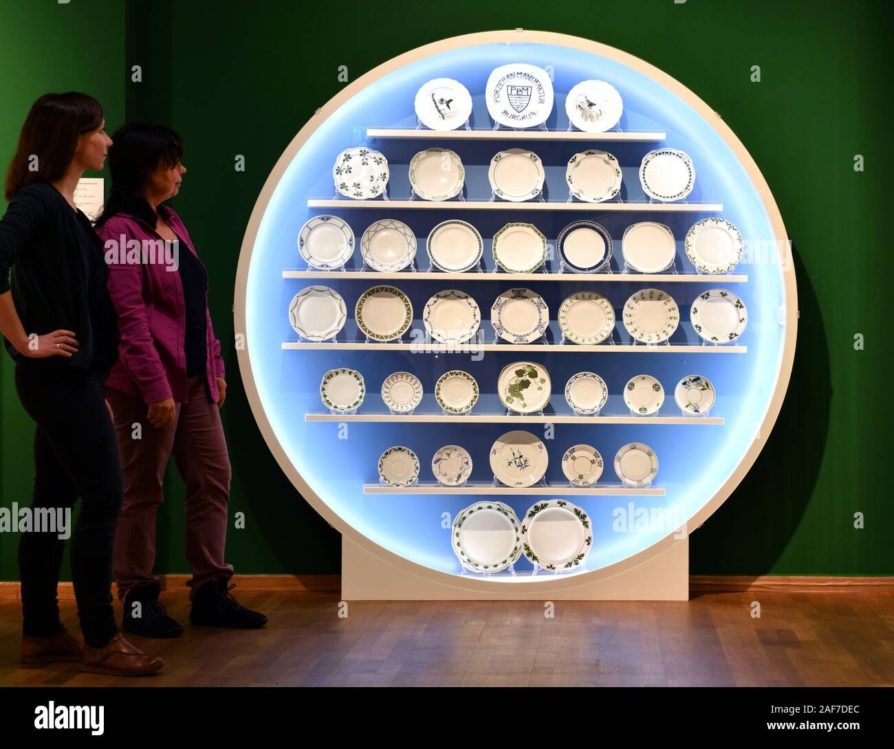 Jena, Germany. 13th Dec, 2019. Plates with different decors are shown ...