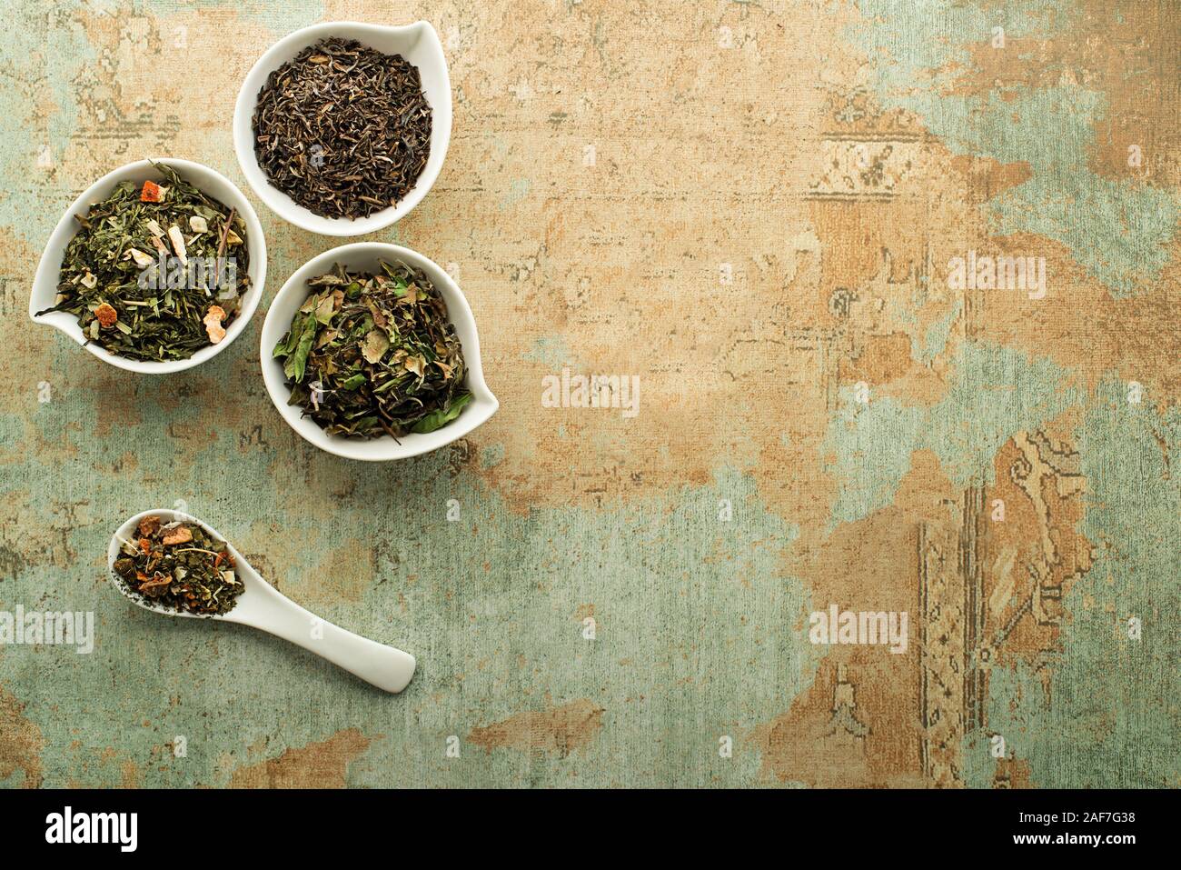 Dry tea leaves collection - classic black and green tea flavour Stock ...