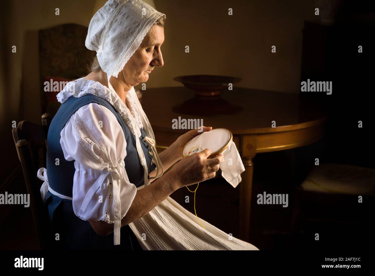 Dutch woman traditional dress bonnet hi-res stock photography and ...