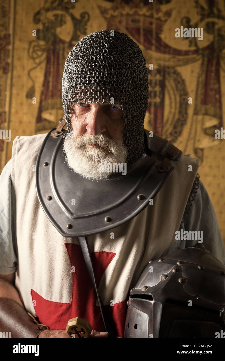 Medieval Knight Sword Chainmail Stock Photos & Medieval Knight Sword Chainmail Stock Images - Alamy