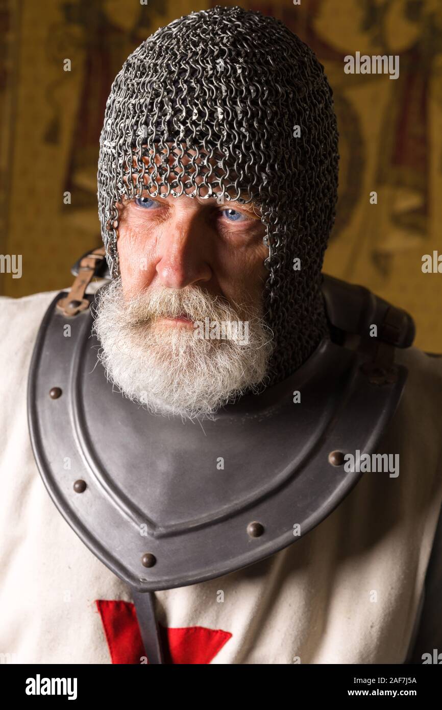 Medieval knight sword chainmail hi-res stock photography and images - Alamy