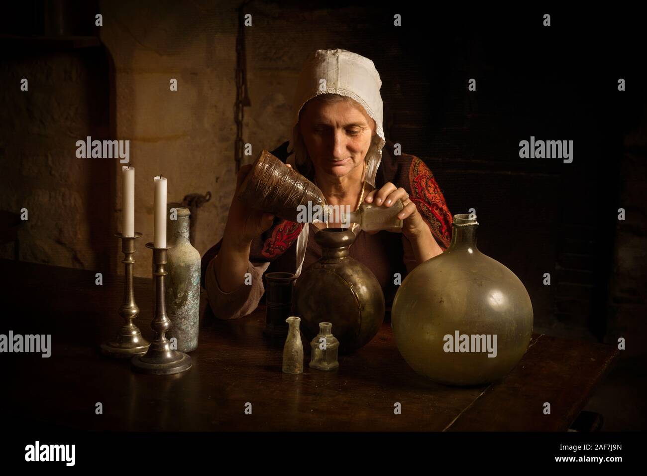 Medieval witch hi-res stock photography and images - Alamy